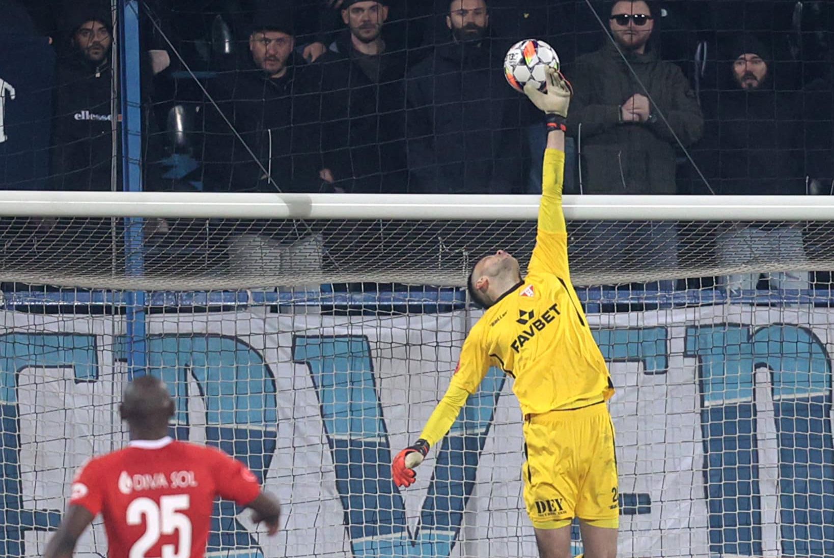 Notele Bătrânei Doamne: UTA – Dinamo 0-2. Evaluarea jucătorilor echipei ...