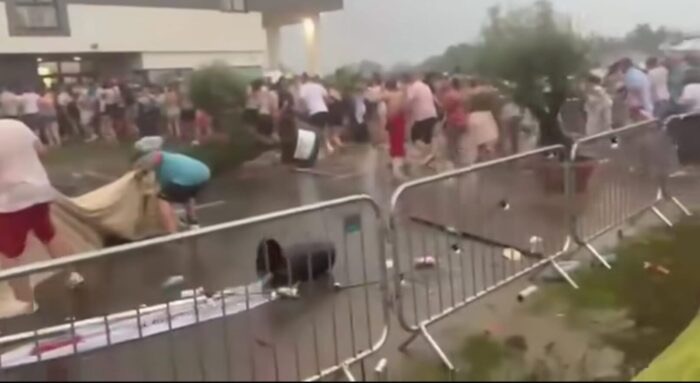 Furtuna a oprit festivalul Forza ZU de la Timișoara. 11 persoane au ...