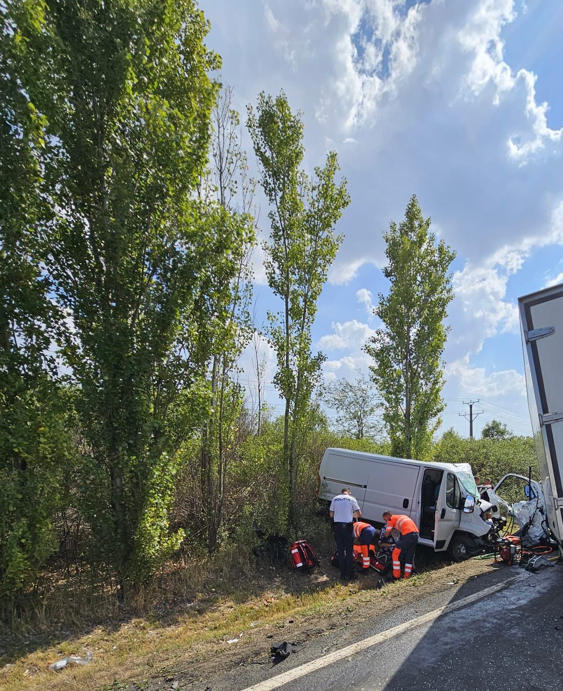 Accident grav la Șimand. Un bărbat de 45 de ani a murit pe loc, iar o ...
