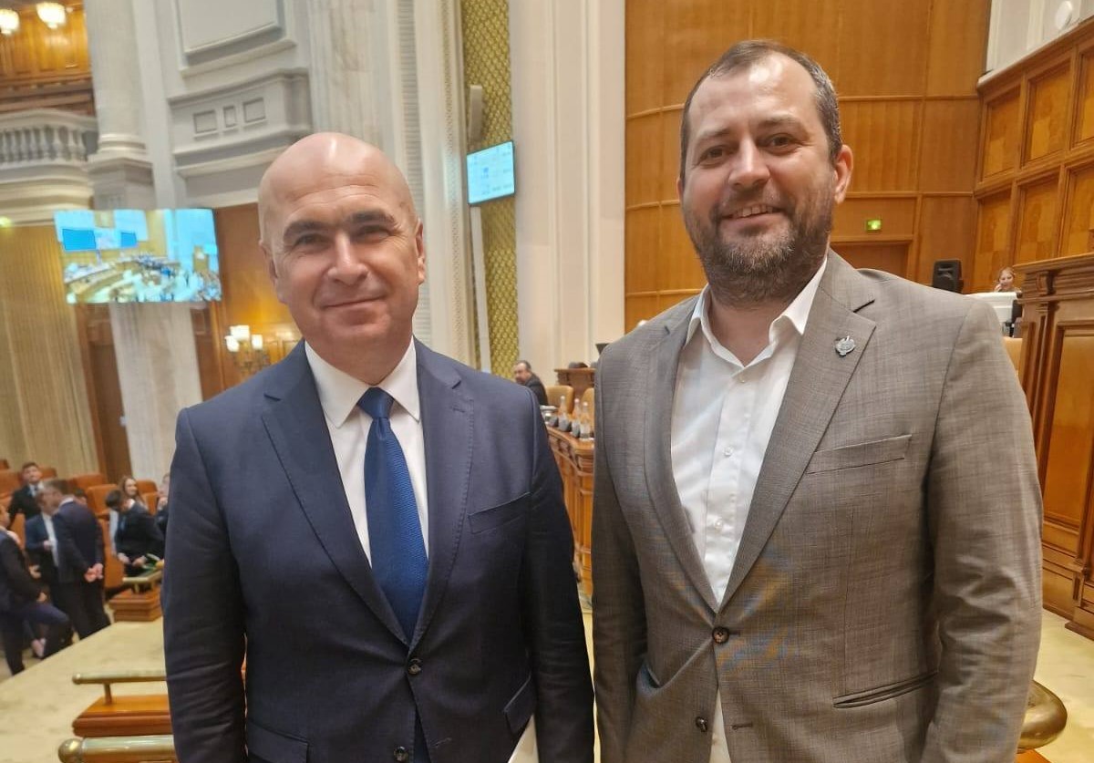 Prostituția ca dar, de la Cadar, Răzvan Cadar. 20 de parlamentari duc ...